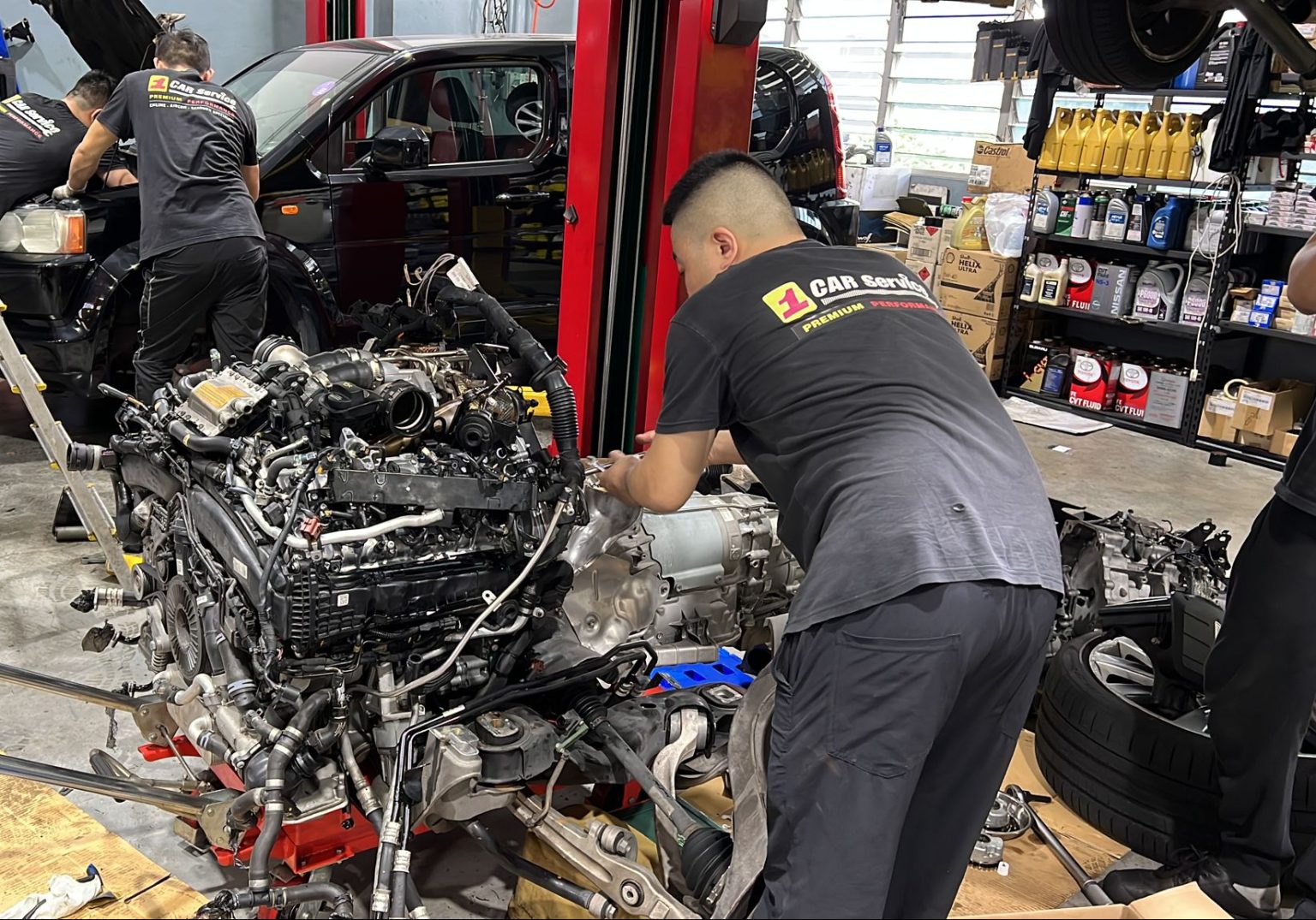 Engine Overhaul - 1 Car Service Workshop - Gearbox, Aircon and Engine Specialist
